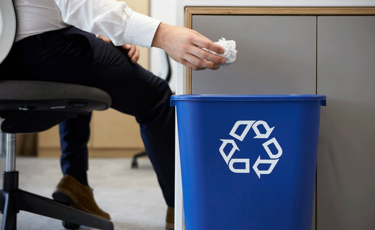 15 Ways to Reduce Plastic Waste in Your Office
